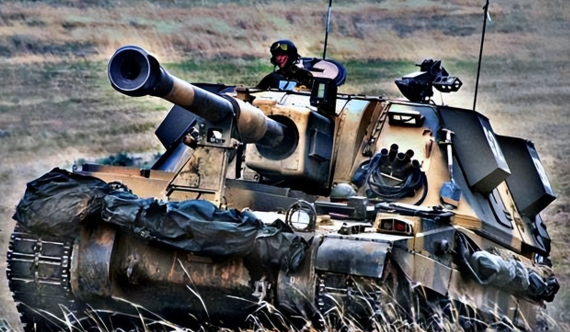 英国将对乌军援30辆AS90重炮 乌军人员已赴英受训_凤凰网