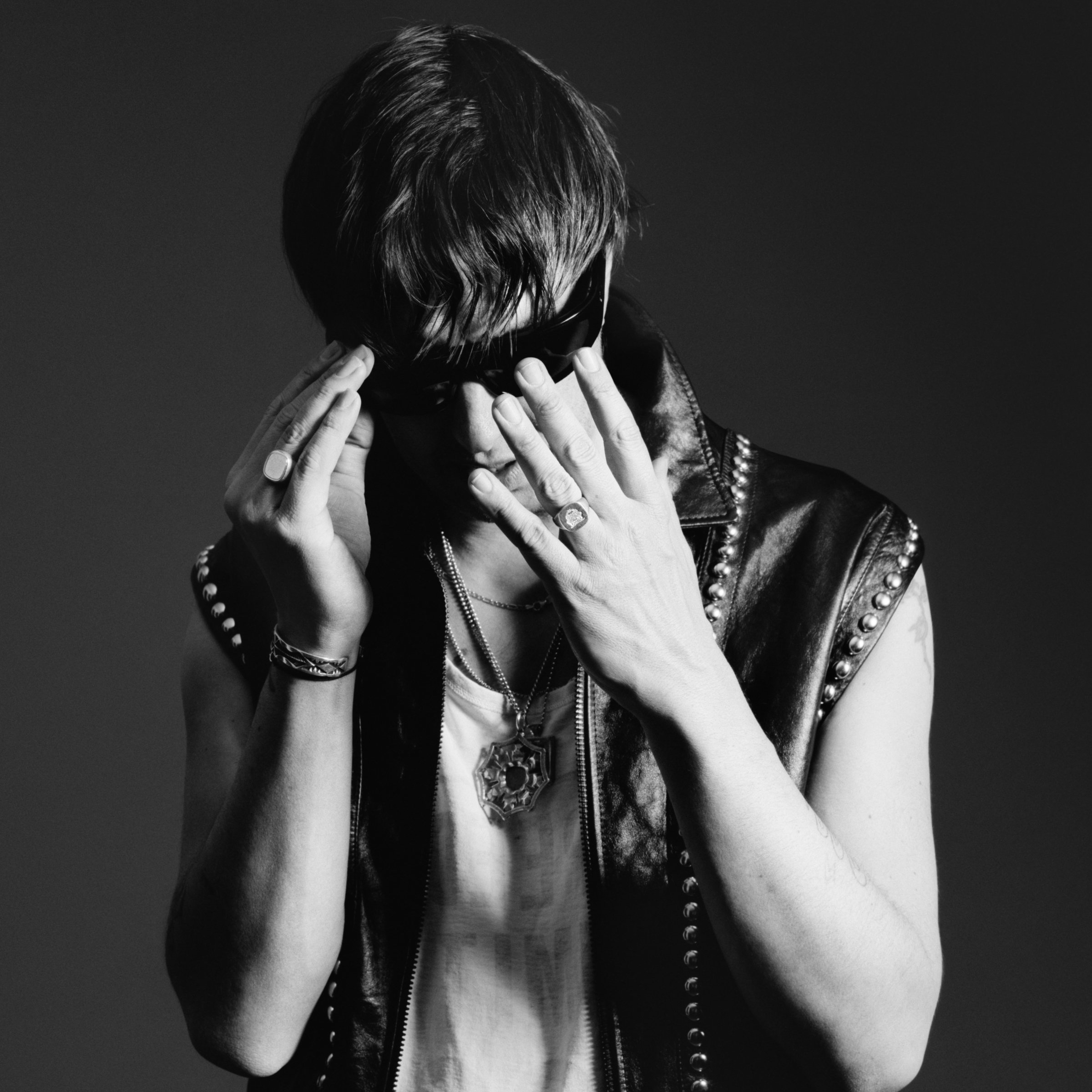 时尚COSMO-CELINE HOMME "PORTRAIT OF A MUSICIAN" 全新肖像大片