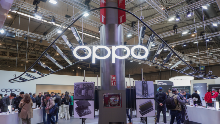 OPPO亮相MWC2023：两款折叠屏手机成热门产品_凤凰网