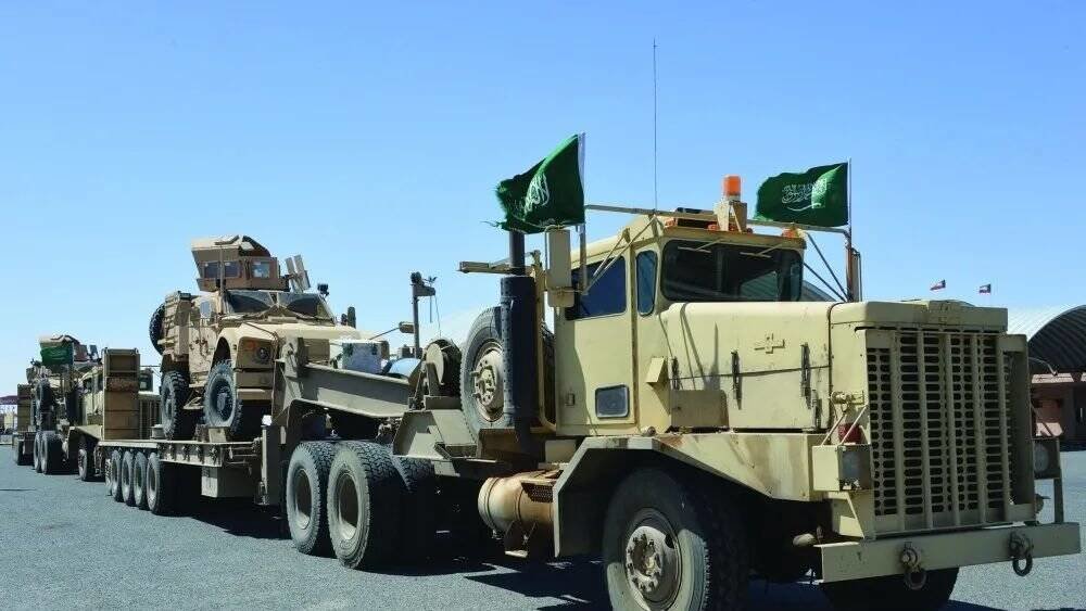 M911牵引车：运坦克的商用车_凤凰网