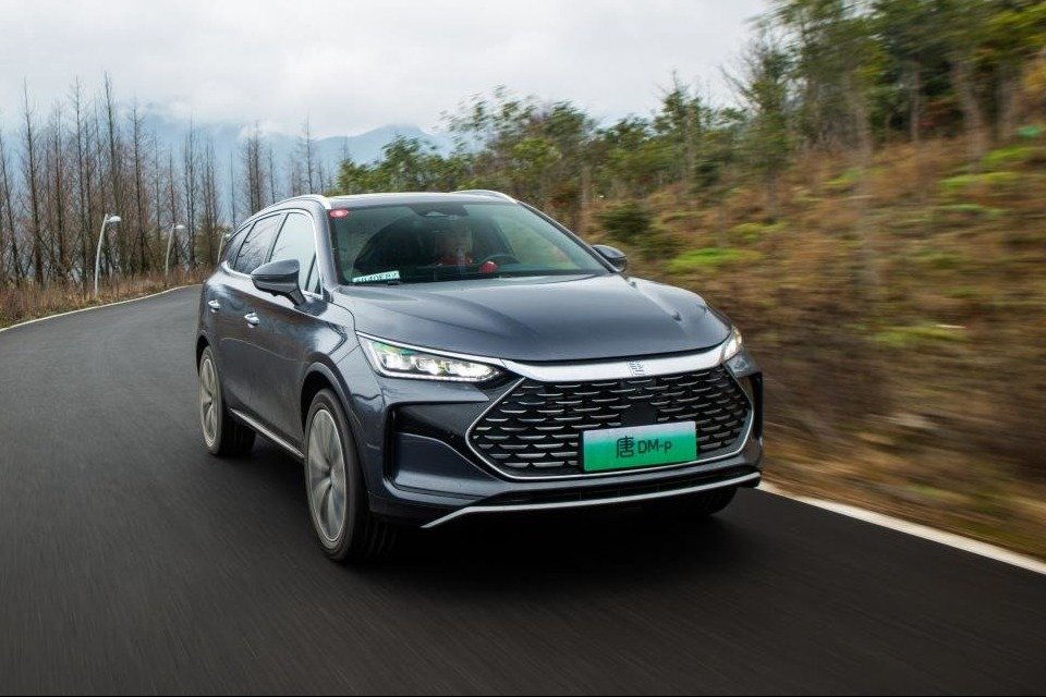 4.3s破百/空间与舒适性兼备，试驾比亚迪唐DM-p_凤凰网