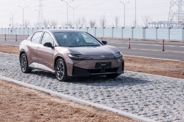 售价16.98万元起，一汽丰田bZ3正式公布价格_凤凰网