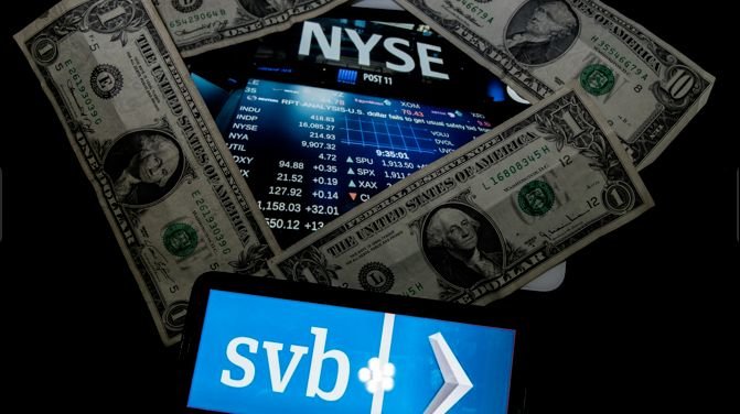 SVB事件24小时最新动态：储户周一或拿到半数存款，投资界呼吁大行接管，更多巨头披露风险敞口_凤凰网