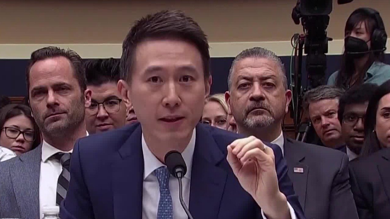 Tiktok命悬一线？周受资出席听证会，美两党议员猛烈 拷问”凤凰网视频凤凰网