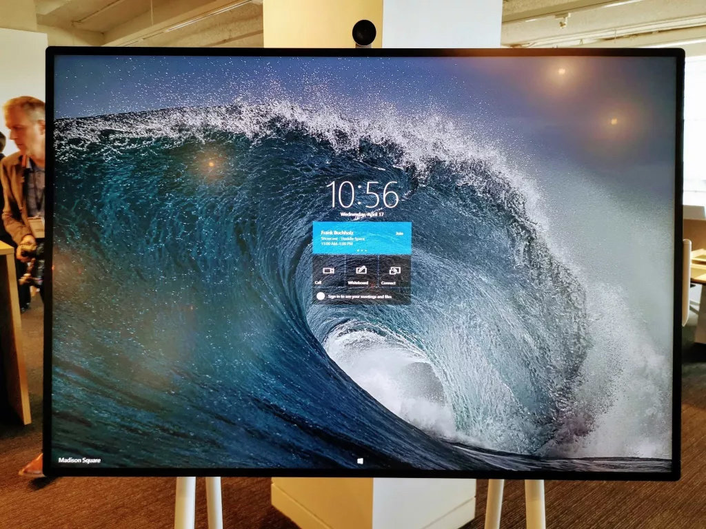 微软预告第二代Surface Hub 2S交互式远程工作白板：有50/85英寸机型 搭载全新系统_凤凰网