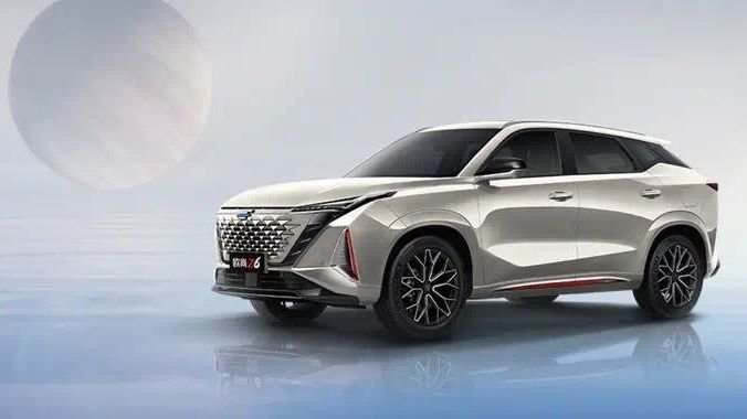 12.79万起买2.0T！这SUV卷翻天 还有3屏互联？_凤凰网