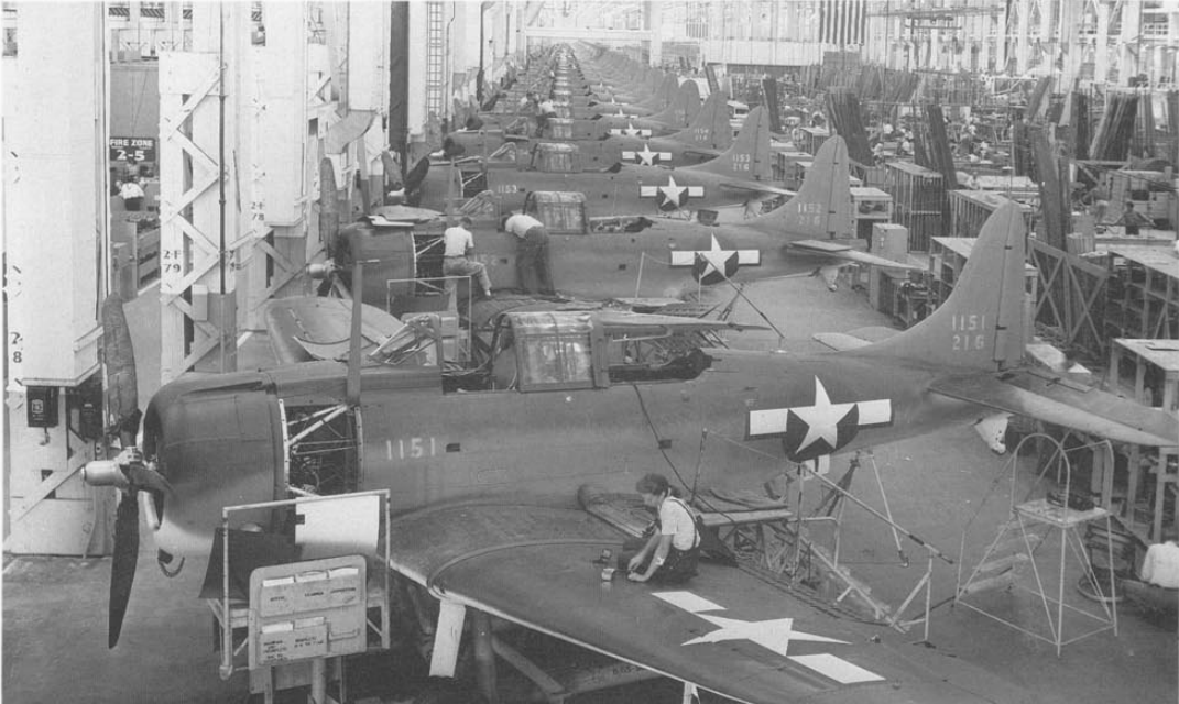 SBD“无畏”：代表了美国俯冲轰炸机的一个时代_凤凰网