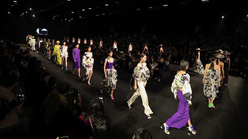 COMME MOI 2023SS 聆听春之序曲_凤凰网