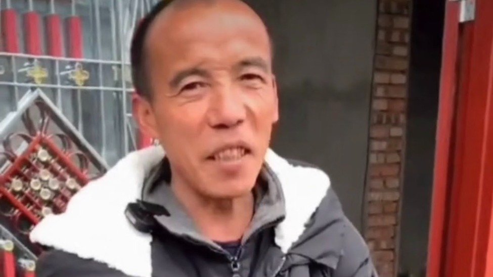 丰县生育八孩女子案细节：董志民虐待致小花梅精神分裂_凤凰网