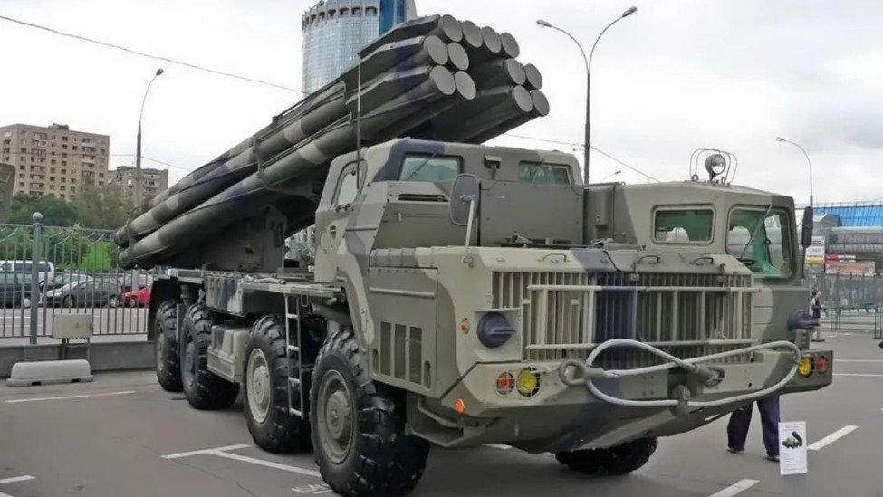 军迷预言成真！PHL-191“箱远火”亮相环台湾岛军演，“远火洗地”能有多大威力？_凤凰网