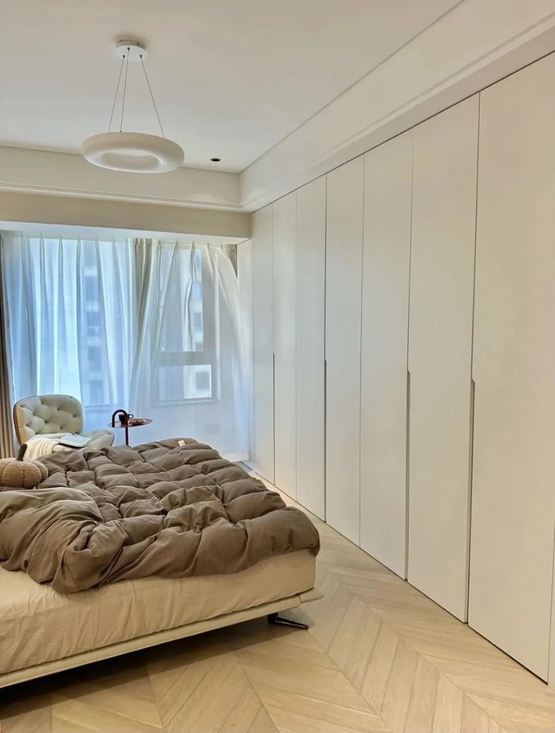 肠子悔青！我家8万块的一门到顶衣柜，竟毁在这短短3厘米！_凤凰网