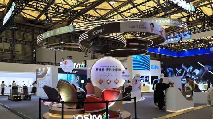 AWE2023 | AI按摩更懂人心：傲胜展示智能养身椅_凤凰网