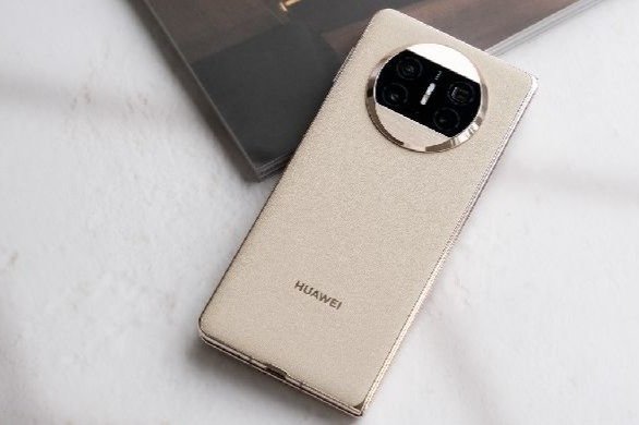 华为Mate X3评测：机身轻薄又可靠，体验舒适又高效_凤凰网