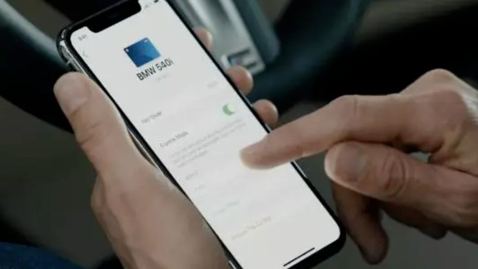 苹果Car Key后台已支持奔驰车型 iPhone和Apple Watch可充当车钥匙_凤凰网