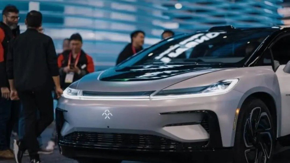 贾跃亭发布FF91新车：220万一台只能全款买 还有一个AI生态梦_凤凰网