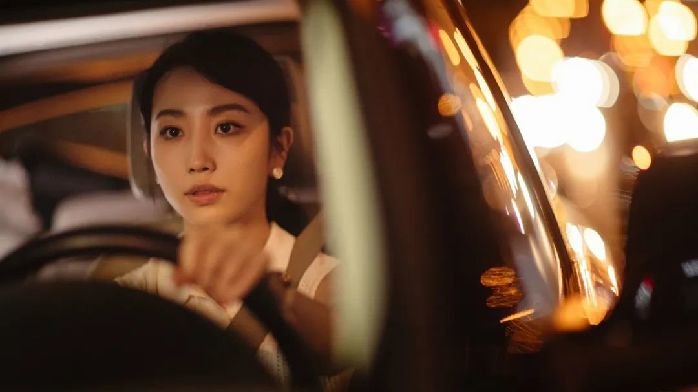 “1299元开通座椅加热”…花几十万买车，这些功能还要额外花钱“订阅”？有豪车需花4998元开通一年后轮转向功能_凤凰网