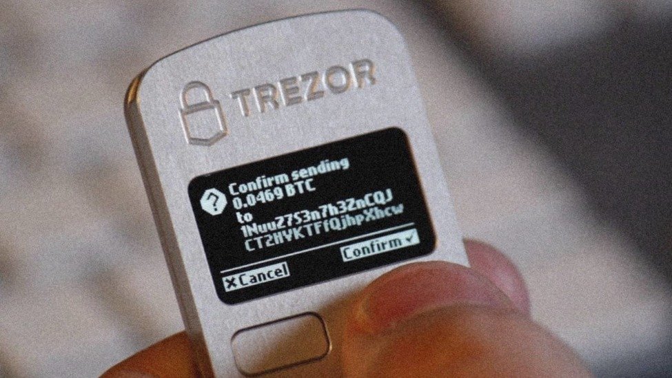 假冒Trezor钱包的诈骗应用横行App Store 苹果审核机制遭质疑_凤凰网