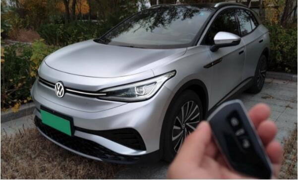 4S店试驾23款上汽大众ID4有感，入门级车型最靠谱、最值得买凤凰网山东_凤凰网