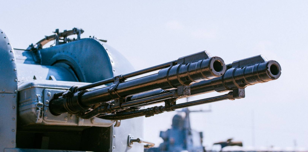 苏联AK-230双30mm舰载高炮，曾是苏联黑科技，无奈关键指标低_凤凰网