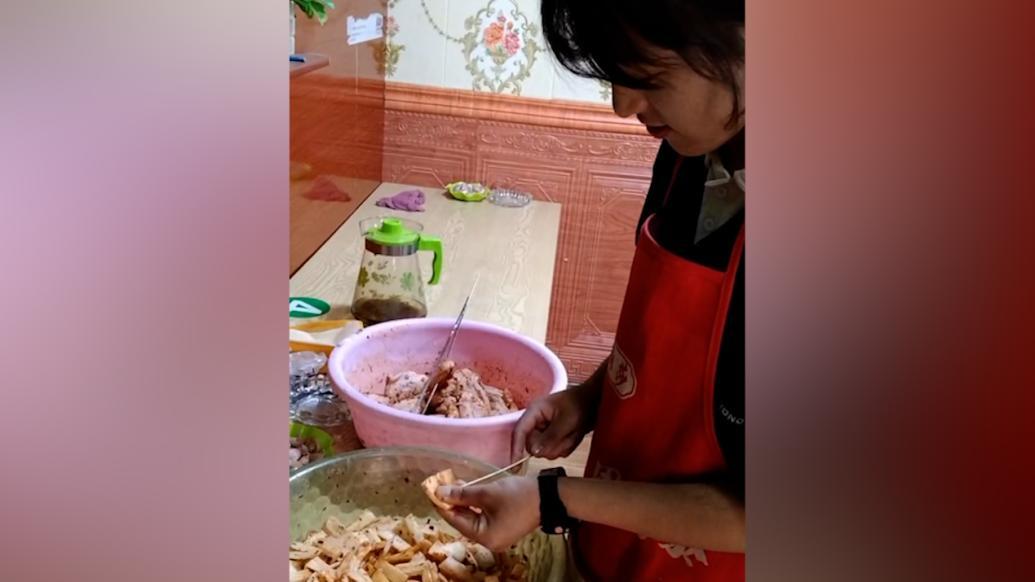 女孩高考后去打工，成绩超本科填报专科：早点工作为家庭分担凤凰网视频凤凰网