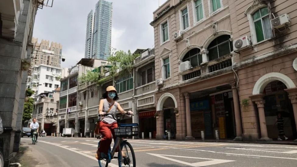 日均一万步的都市打工人，都去Citywalk了_凤凰网