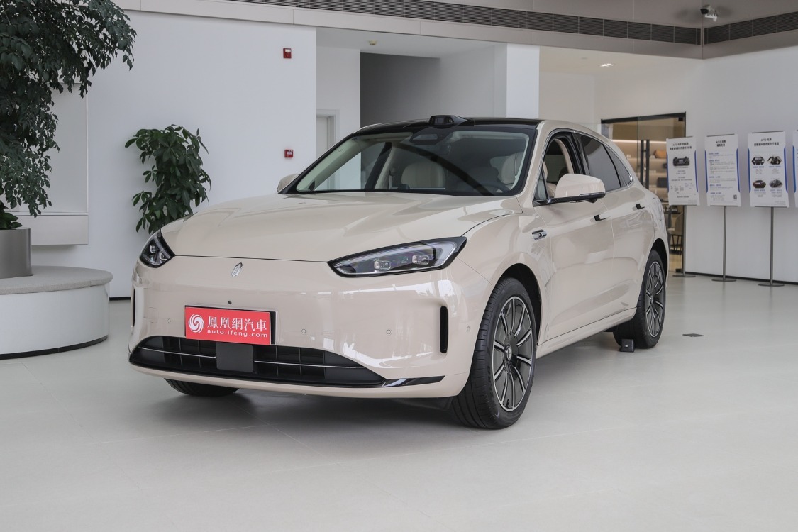 开始全面交付，AITO问界M5智驾版到店实拍_凤凰网