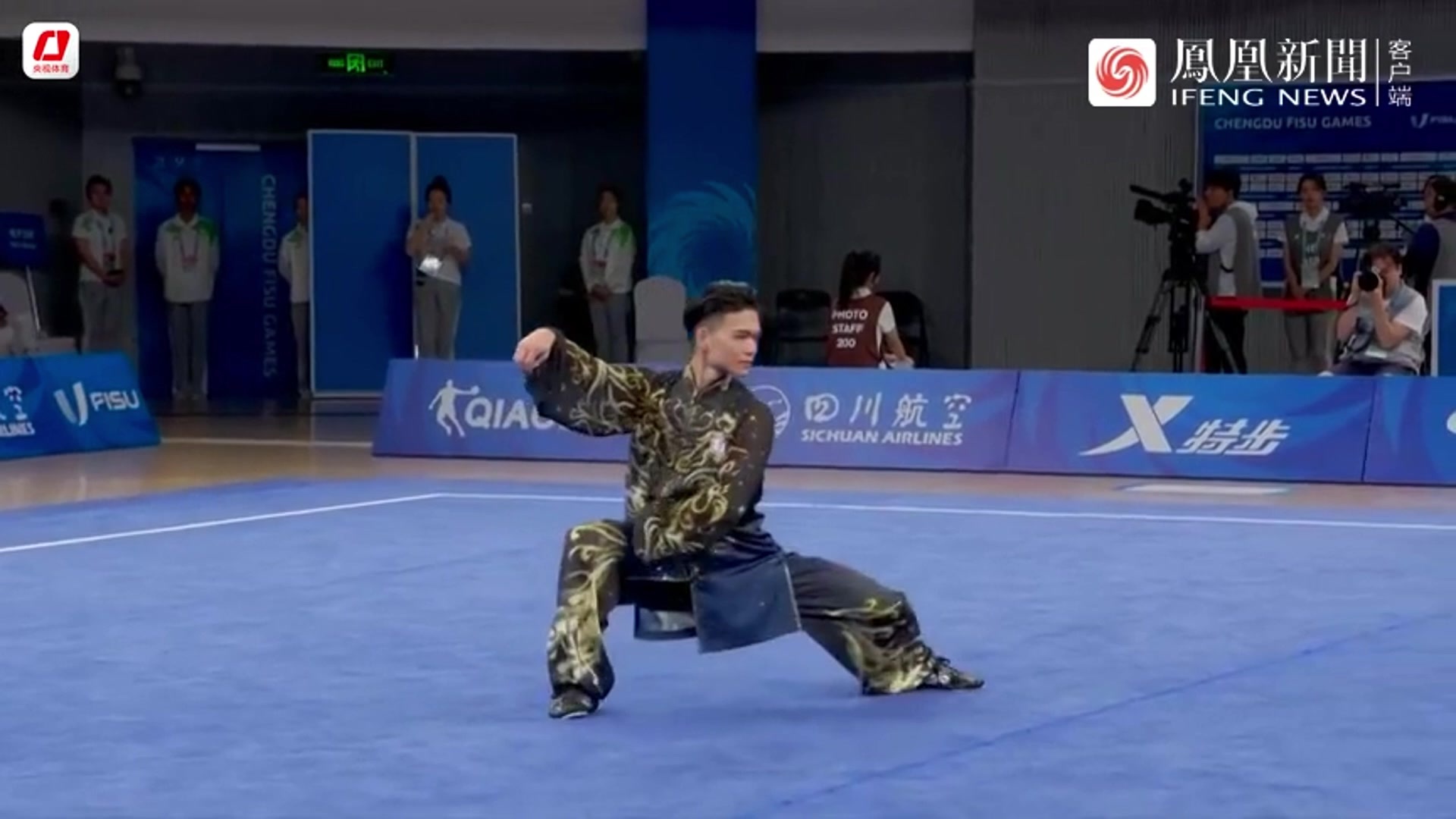 中国台北选手孙家闳大运会上比赛配乐《我爱你,中国》 凤凰网体育 凤凰网
