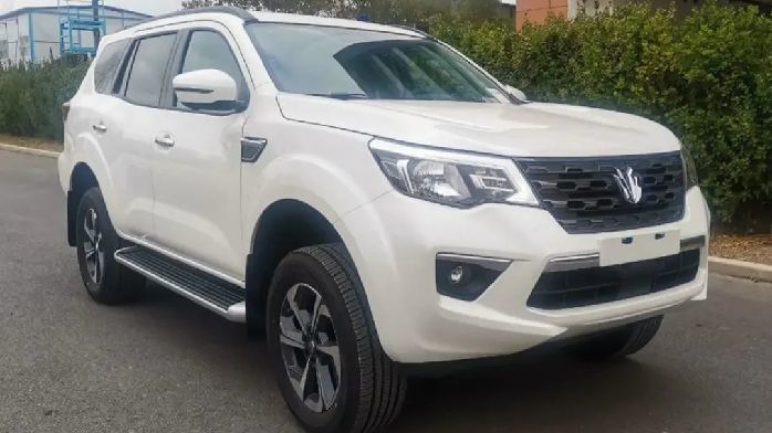 20万买2.0T＋8AT，3把锁、4驱，硬派越野SUV，普拉多已落寞_凤凰网