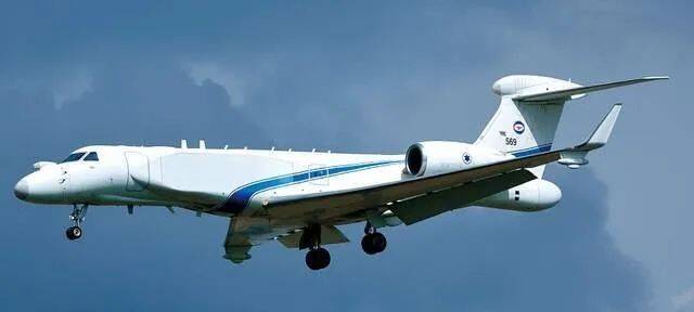 美军新一代电子战飞机EC-37B首飞_凤凰网