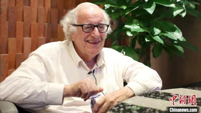 东西问·汉学家|澳大利亚汉学家马克林：母亲一个有远见的决定使我与中国结缘_凤凰网