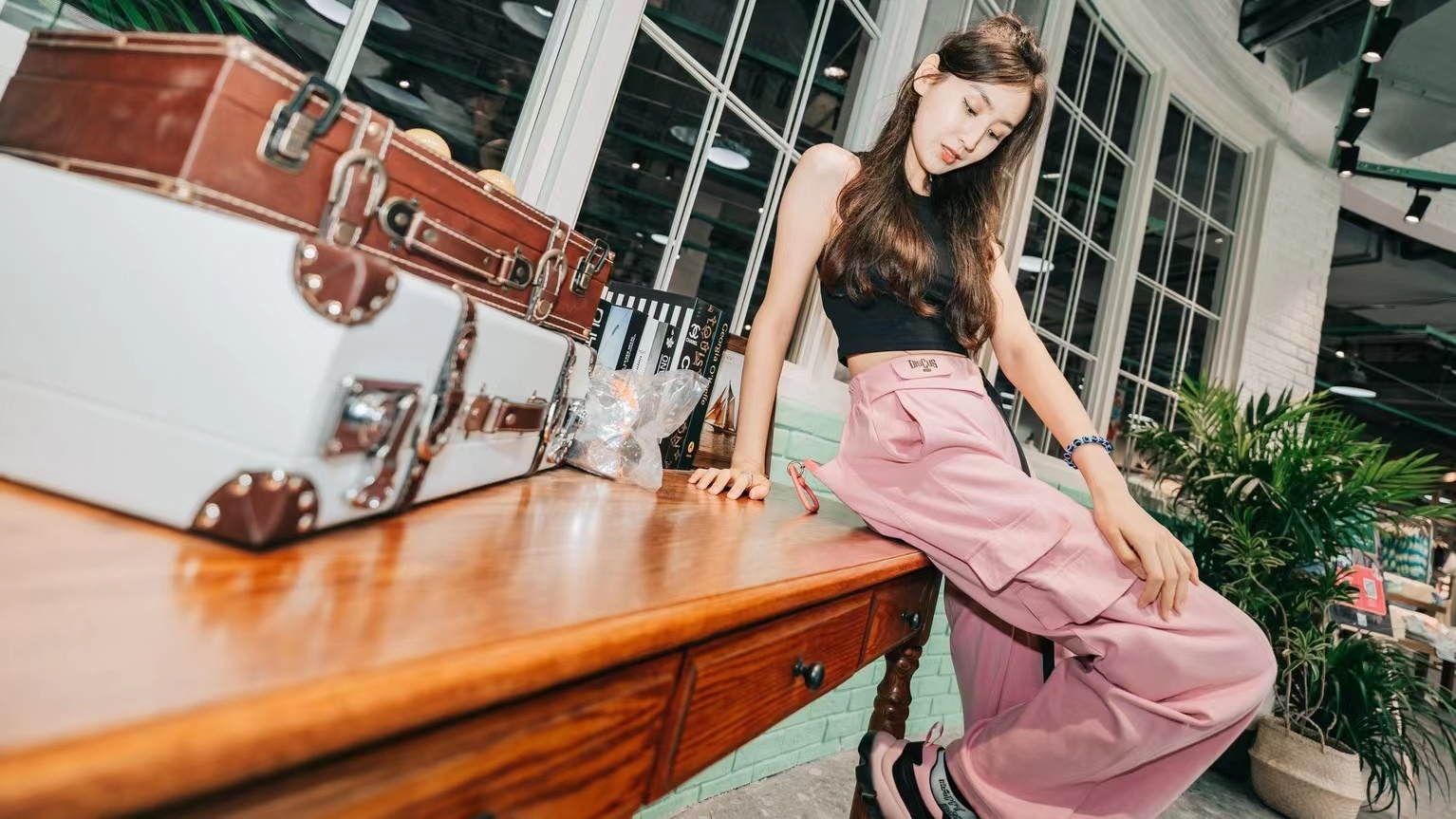 DISCUS MART“空降”长沙 辣妹街舞快闪诠释花样青春凤凰网湖南_凤凰网