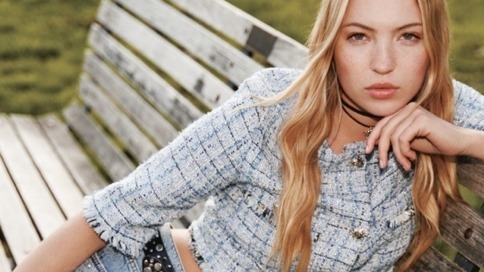 Maje 2023秋冬系列品牌大使 Lila Moss 演绎广告大片_凤凰网