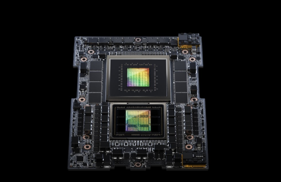 碾压H100！英伟达GH200超级芯片首秀，性能跃升17%_凤凰网