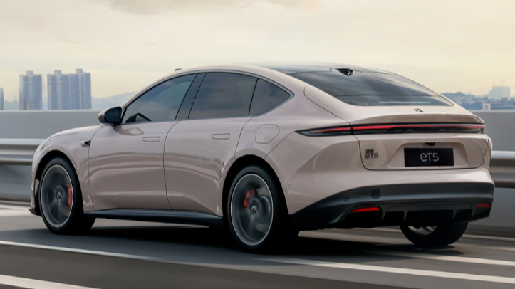 蔚来NOP/NOP+累计里程超5亿公里：超车变道成功率95%，导航变道成功率93%_凤凰网