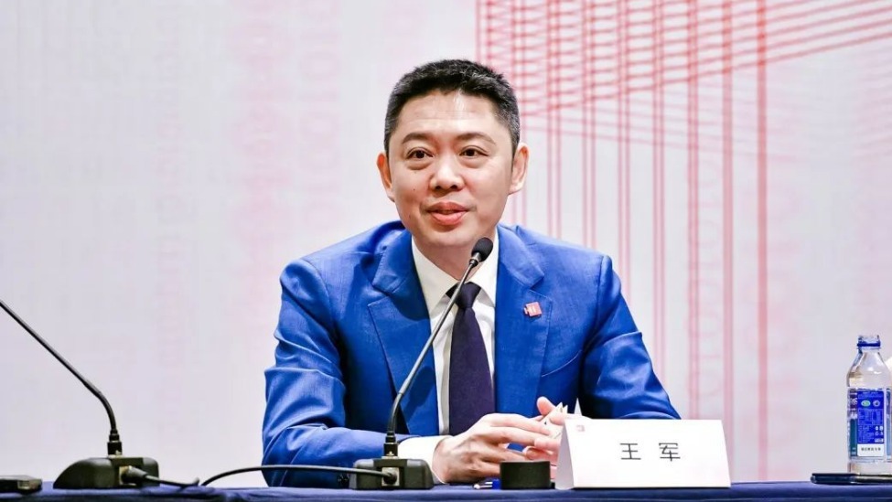 华为重磅人事调整:余承东重心重回手机,智能车空降ceo 凤凰网