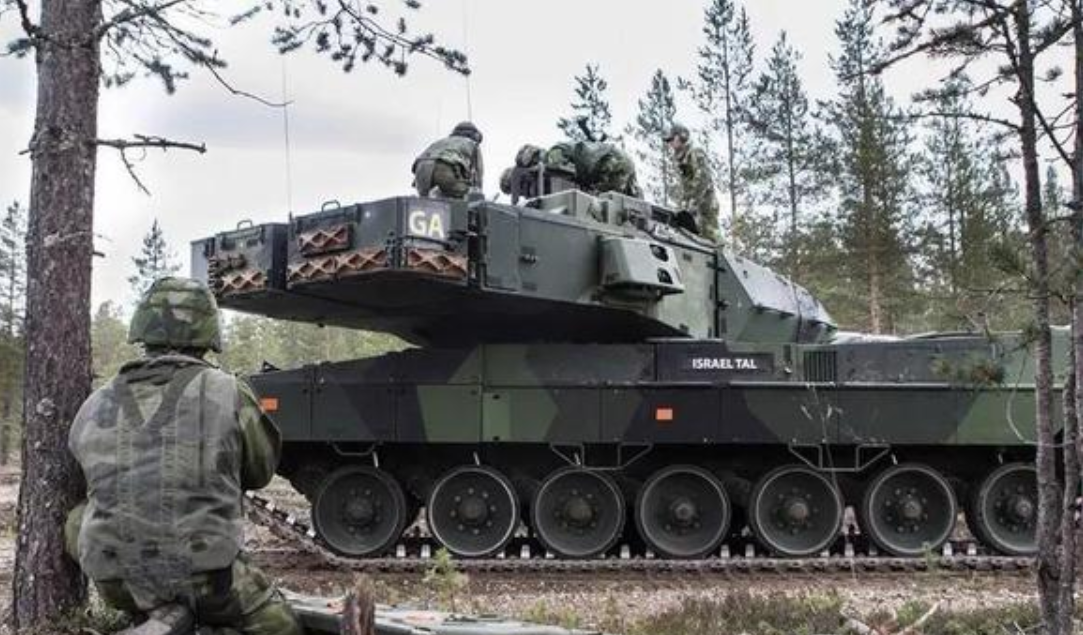 瑞典国防部：已向乌克兰移交10辆STRV-122型主战坦克_凤凰网