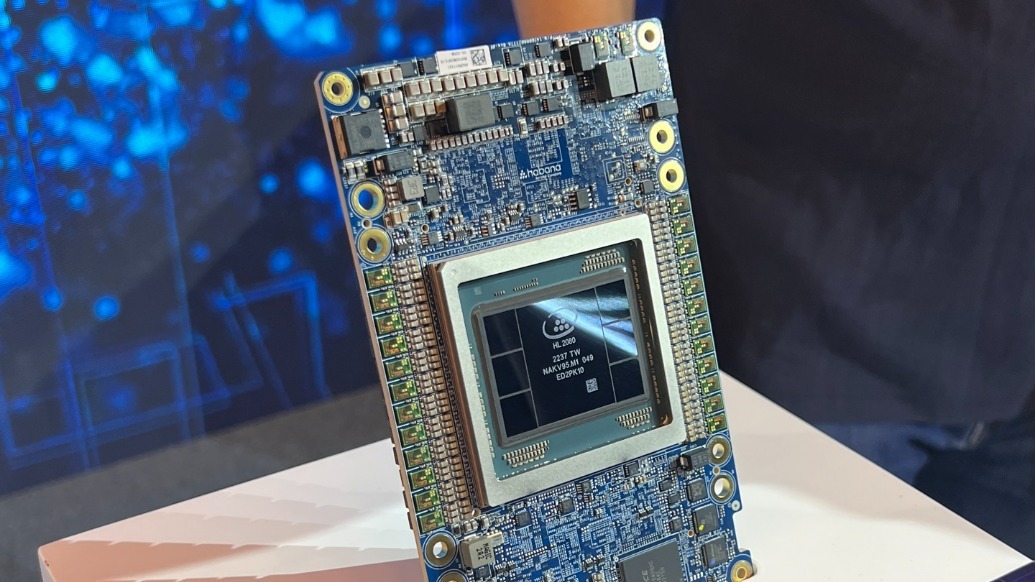 消息称英特尔中国特供AI处理器 Gaudi 2订单爆满，紧急向台积电追加订单_凤凰网