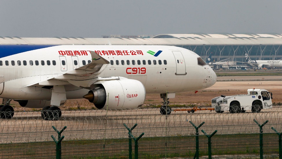中国东航：与商飞公司签订《C919飞机买卖协议》_凤凰网