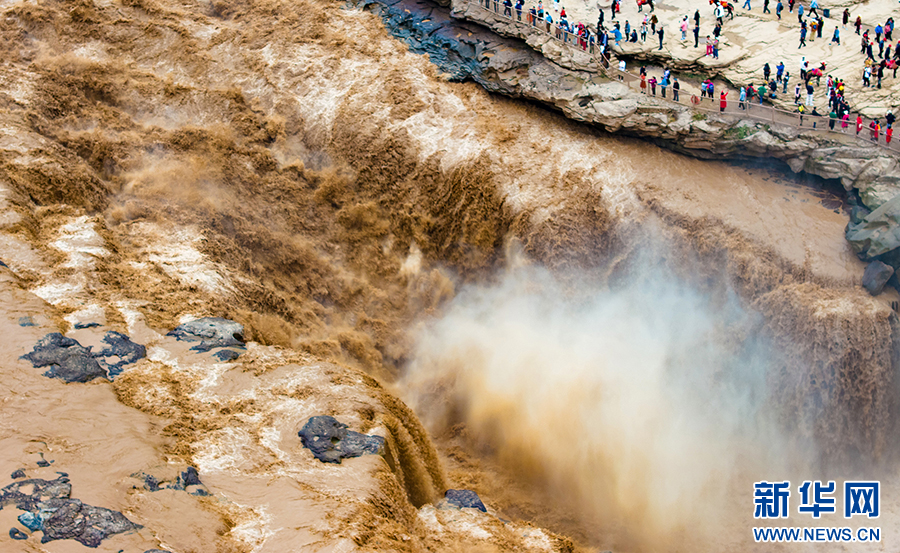 黄河壶口再呈金瀑奇观凤凰网陕西_凤凰网