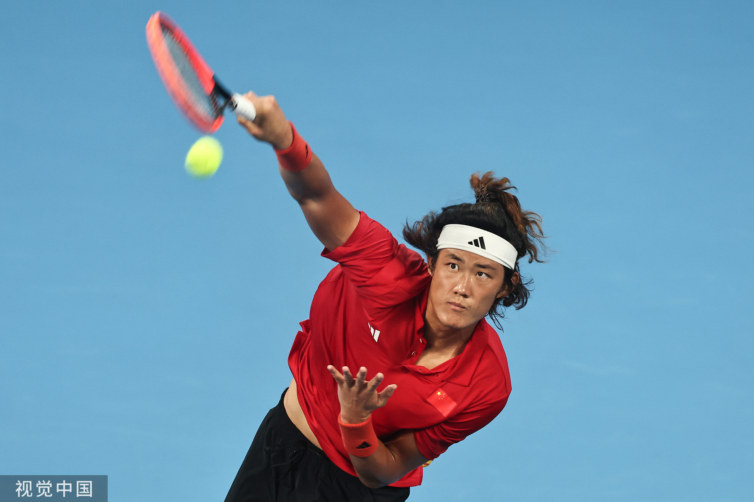 张之臻2-0绵贯阳介，中国选手29年后再夺亚运男网金牌_凤凰网