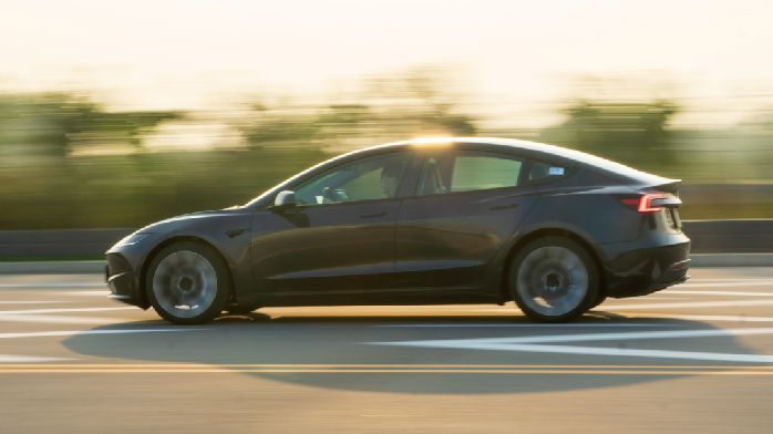 首测 | 开上新款Model 3，我发现它也在迎合消费者_凤凰网