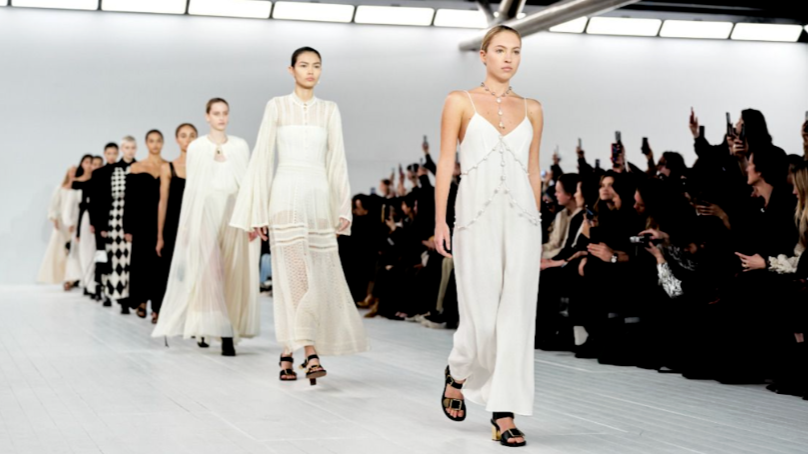 Chemena Kamali成为Chloé新任创意总监_凤凰网