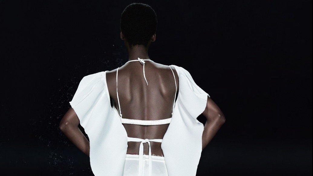 MAYALI：SPRING/SUMMER 2024——镜花水月Flowing Mirage_凤凰网