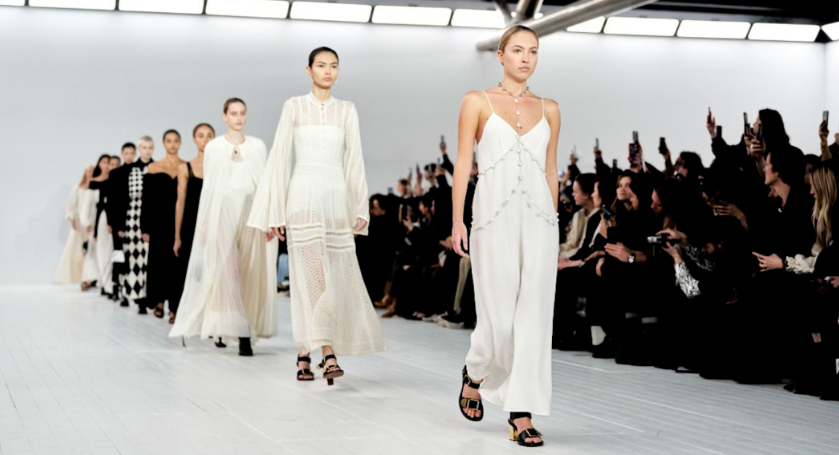 Chemena Kamali成为Chloé新任创意总监_凤凰网