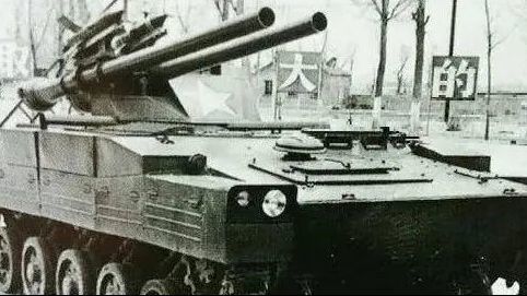 1117. 西方眼中的冷战后期中国WZ141空降战车_凤凰网