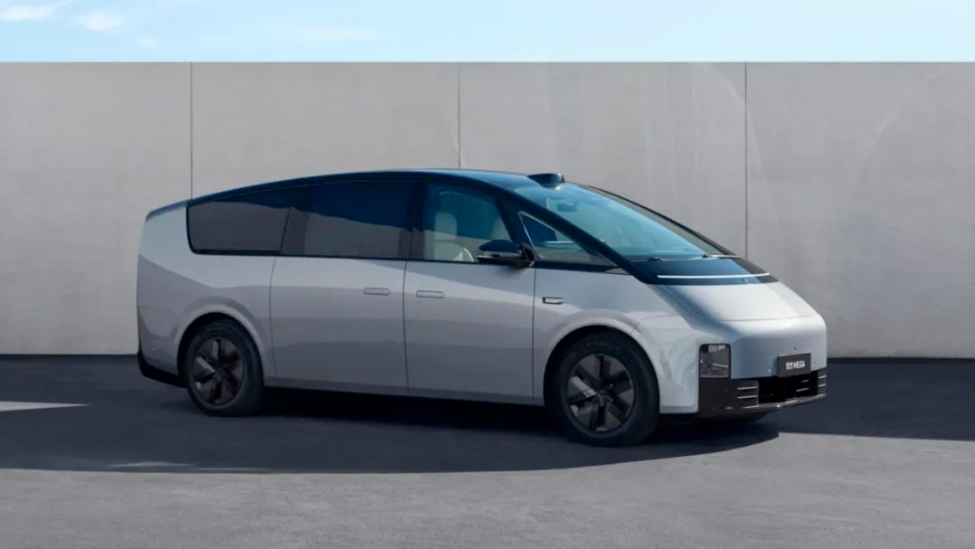 理想MEGA纯电MPV首个宣传视频公布，高级设计总监：未来已至_凤凰网