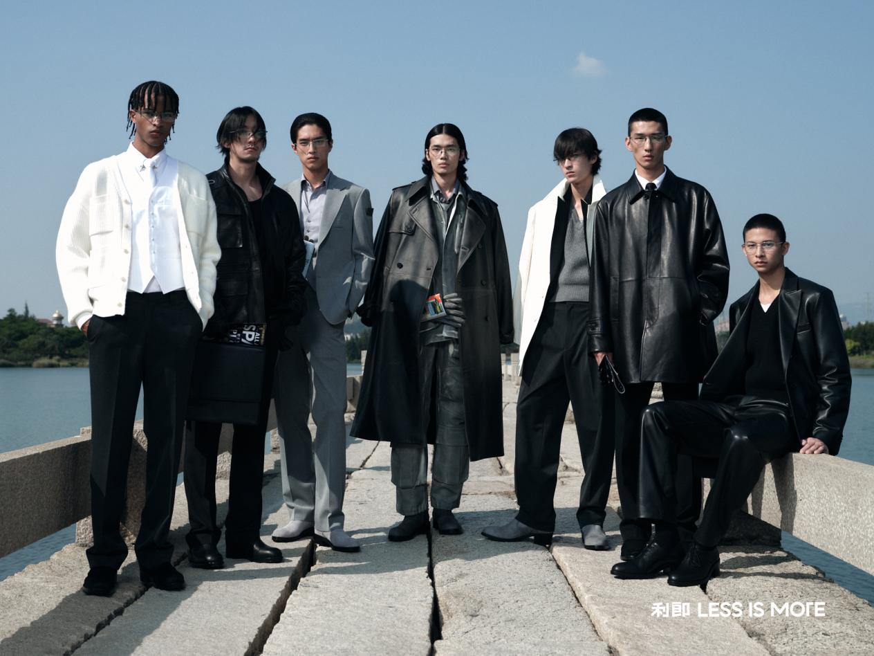 利郎LESS IS MORE安平桥青年知行年度大秀，掀起中国男装新风潮_凤凰网