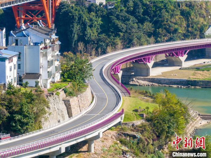 三峡旅游公路：车在景中行 人在画中游凤凰网湖北_凤凰网