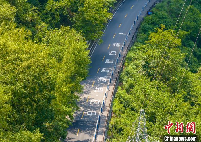 三峡旅游公路：车在景中行 人在画中游凤凰网湖北_凤凰网