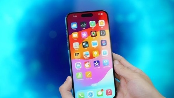 苹果iOS 17.2 RC准正式版发布！iPhone 15 Pro系列独占空间视频来了_凤凰网